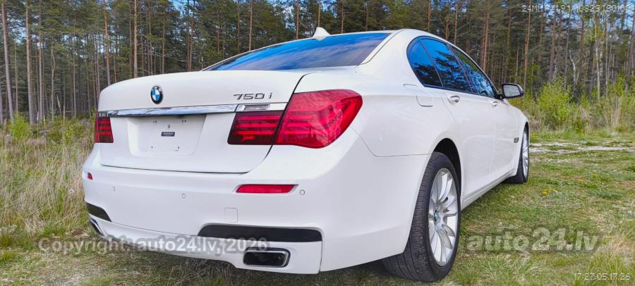 Balts BMW 7 Series 2014 Tallina, ar dzinēja tilpumu 4.40 L un nobraukumu 215 tūkst. km par 19800 €, foto 6 vietnē AUTOMOTO.COM.LV
