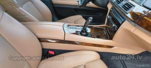 Balts BMW 7 Series 2014 Tallina, ar dzinēja tilpumu 4.40 L un nobraukumu 215 tūkst. km par 19800 €, foto 18 vietnē AUTOMOTO.COM.LV
