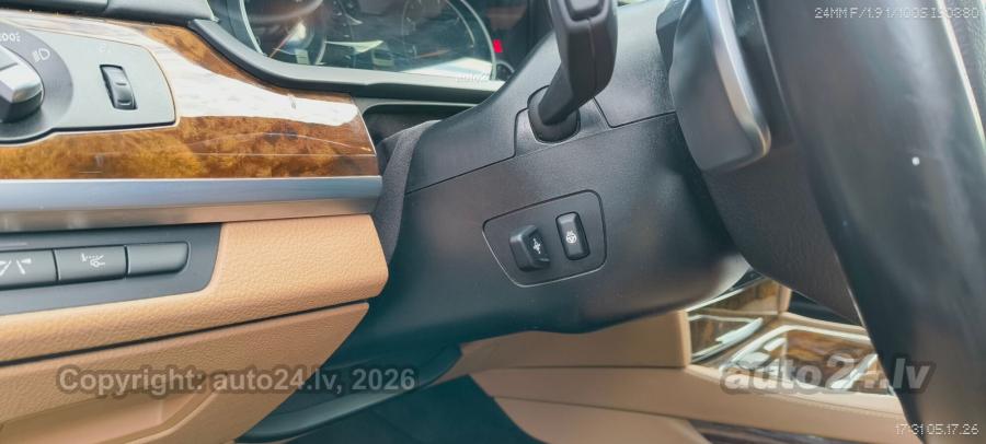 Balts BMW 7 Series 2014 Tallina, ar dzinēja tilpumu 4.40 L un nobraukumu 215 tūkst. km par 19800 €, foto 26 vietnē AUTOMOTO.COM.LV