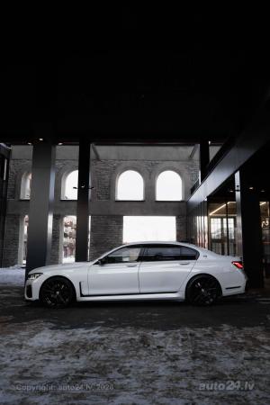 White BMW 7 Series 2016 in Tallinn, with an engine capacity of 4.40 L and mileage of 115 thousand km for 34000 €, photo  on AUTOMOTO.COM.LV