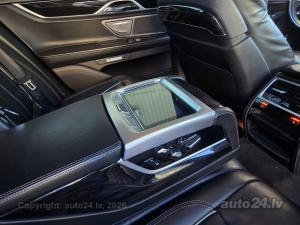 White BMW 7 Series 2016 in Tallinn, with an engine capacity of 3.00 L and mileage of 288 thousand km for 24990 €, photo 16 on AUTOMOTO.COM.LV