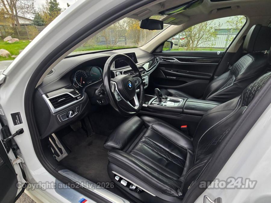 Balts BMW 7 Series 2016 Tallina, ar dzinēja tilpumu 3.00 L un nobraukumu 289 tūkst. km par 23990 €, foto 7 vietnē AUTOMOTO.COM.LV