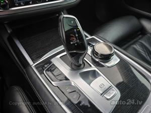 Balts BMW 7 Series 2016 Tallina, ar dzinēja tilpumu 3.00 L un nobraukumu 289 tūkst. km par 23990 €, foto 14 vietnē AUTOMOTO.COM.LV
