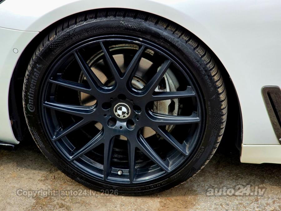 Balts BMW 7 Series 2016 Tallina, ar dzinēja tilpumu 3.00 L un nobraukumu 289 tūkst. km par 23990 €, foto 29 vietnē AUTOMOTO.COM.LV