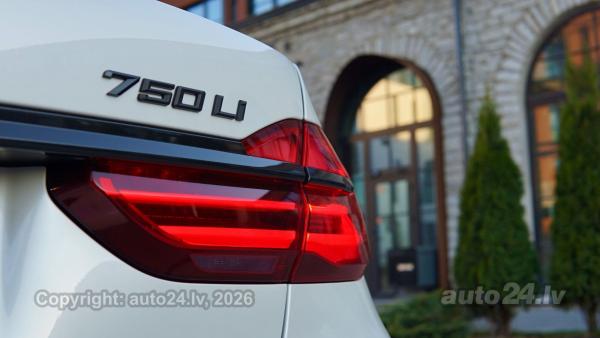 White BMW 7 Series 2016 in Tallinn, with an engine capacity of 4.40 L and mileage of 180 thousand km for 32700 €, photo 10 on AUTOMOTO.COM.LV