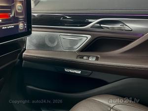Белый БМВ 7 Серия 2016 в Таллин, объемом двигателя 4.40 л и пробегом 180 тыс. км за 32700 €, фото 24 на AUTOMOTO.COM.LV