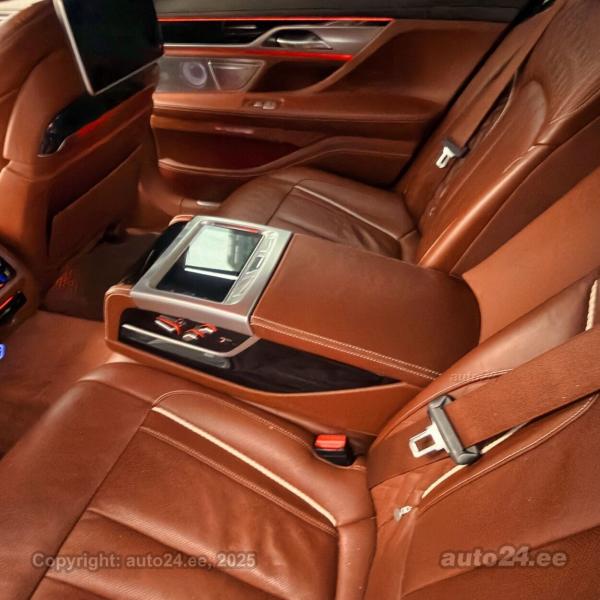 Белый БМВ 7 Серия 2017 в Таллин, объемом двигателя 0.00 л и пробегом 150 тыс. км за 33000 €, фото 11 на AUTOMOTO.COM.LV