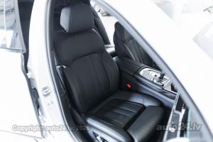 White BMW 7 Series 2020 in Tallinn, with an engine capacity of 3.00 L and mileage of 112 thousand km for 50990 €, photo 17 on AUTOMOTO.COM.LV