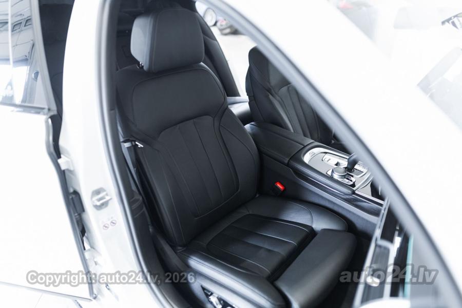 White BMW 7 Series 2020 in Tallinn, with an engine capacity of 3.00 L and mileage of 112 thousand km for 50990 €, photo 17 on AUTOMOTO.COM.LV