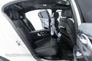 White BMW 7 Series 2020 in Tallinn, with an engine capacity of 3.00 L and mileage of 112 thousand km for 50990 €, photo 18 on AUTOMOTO.COM.LV