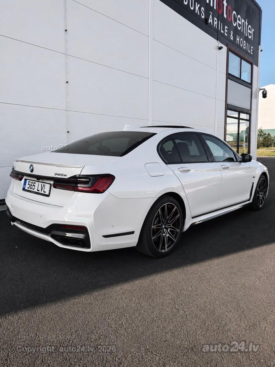 White BMW 7 Series 2021 in Tallinn, with an engine capacity of 3.00 L and mileage of 108 thousand km for 41500 €, photo 8 on AUTOMOTO.COM.LV