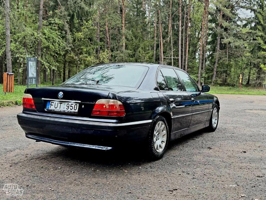 Blue BMW 725 1996 in Kaunas, with an engine capacity of 2.50 L and mileage of 370 thousand km for 1990 €, photo 7 on AUTOMOTO.COM.LV