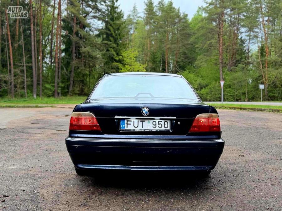 Blue BMW 725 1996 in Kaunas, with an engine capacity of 2.50 L and mileage of 370 thousand km for 1990 €, photo 11 on AUTOMOTO.COM.LV