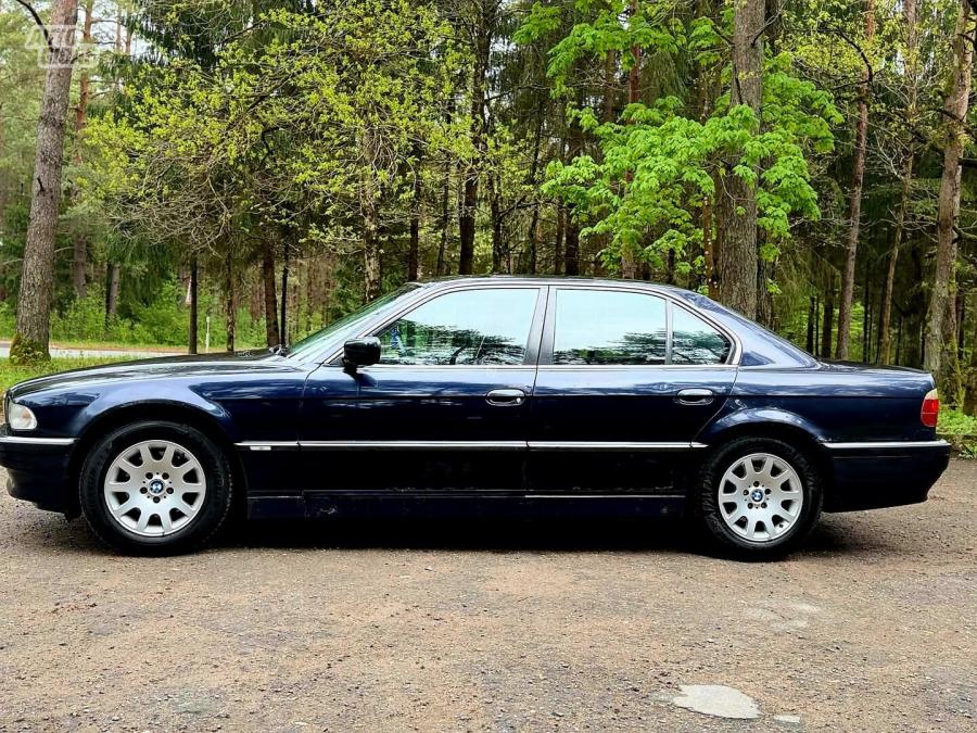 Blue BMW 725 1996 in Kaunas, with an engine capacity of 2.50 L and mileage of 370 thousand km for 1990 €, photo 13 on AUTOMOTO.COM.LV