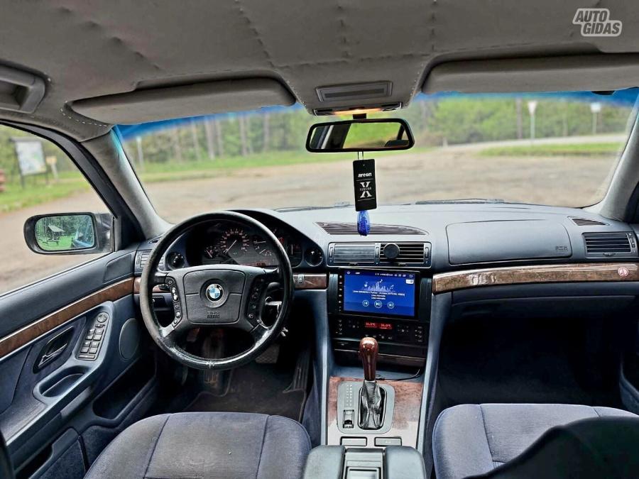 Blue BMW 725 1996 in Kaunas, with an engine capacity of 2.50 L and mileage of 370 thousand km for 1990 €, photo 16 on AUTOMOTO.COM.LV
