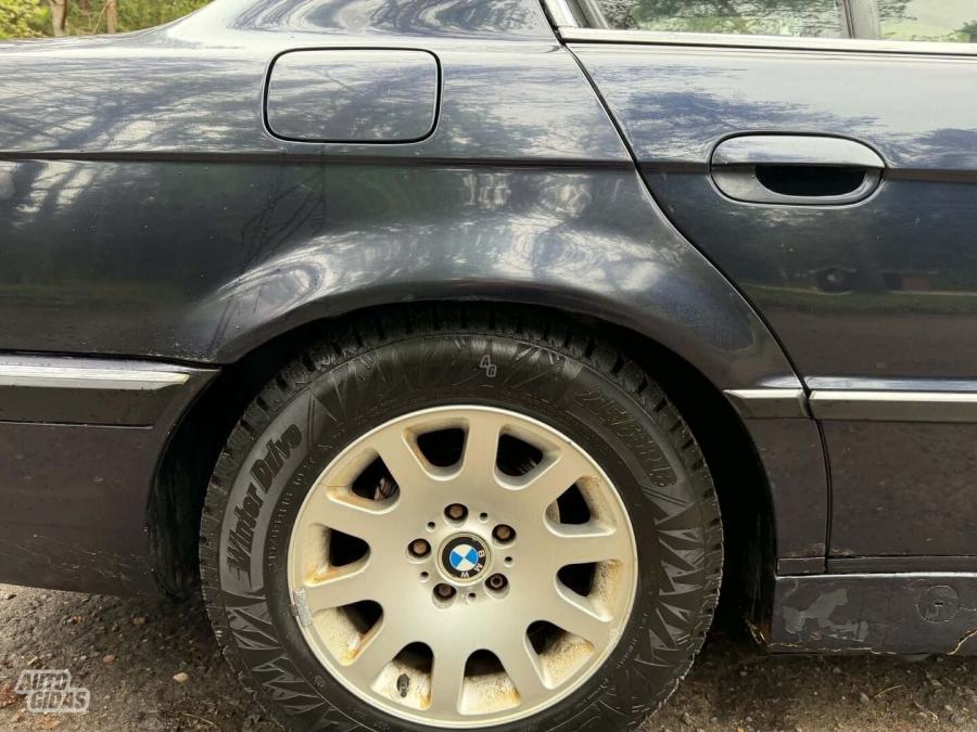 Blue BMW 725 1996 in Kaunas, with an engine capacity of 2.50 L and mileage of 370 thousand km for 1990 €, photo 35 on AUTOMOTO.COM.LV
