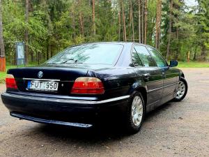 Blue BMW 725 1996 in Kaunas, with an engine capacity of 2.50 L and mileage of 370 thousand km for 1990 €, photo 4 on AUTOMOTO.COM.LV