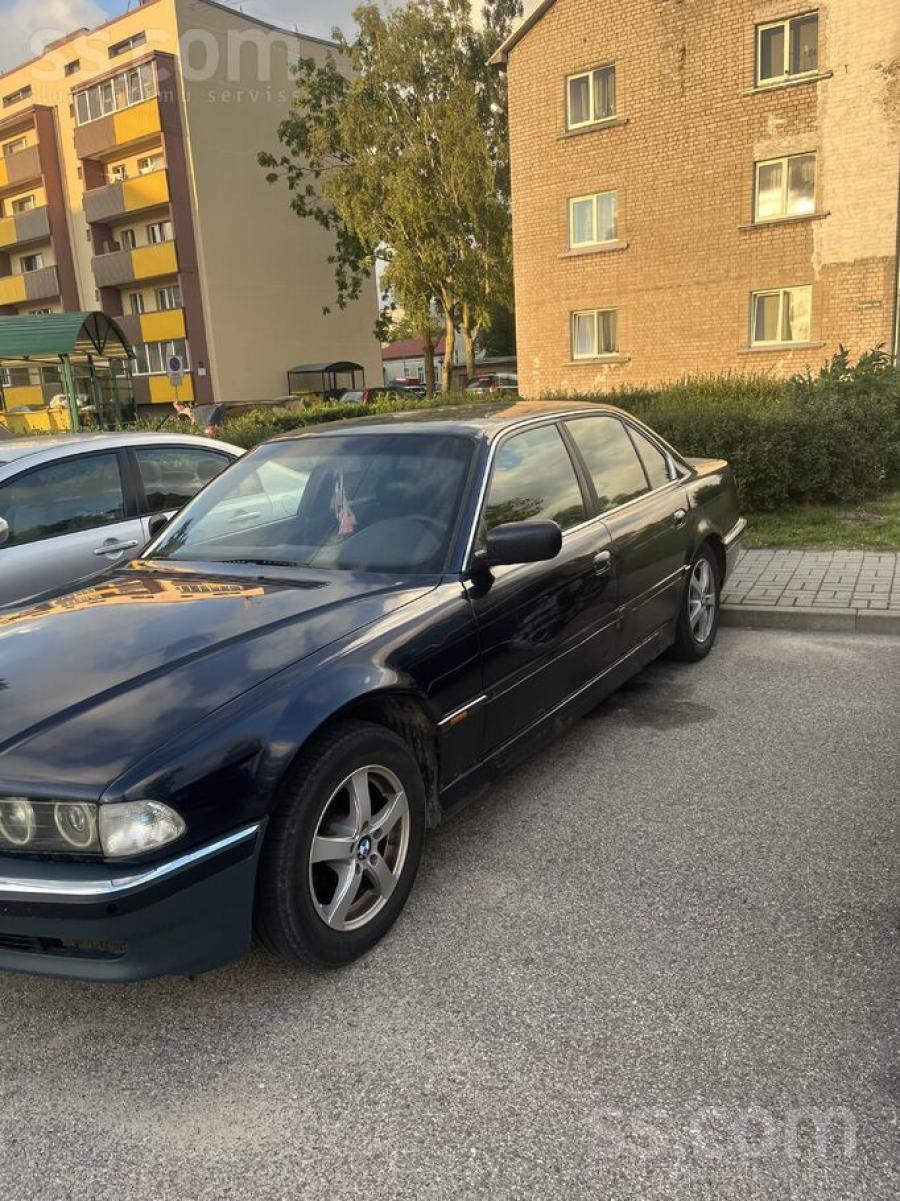 Zils BMW 725 1996 Liepāja, ar dzinēja tilpumu 2.50 L un nobraukumu 470 tūkst. km par 2000 €, foto 3 vietnē AUTOMOTO.COM.LV