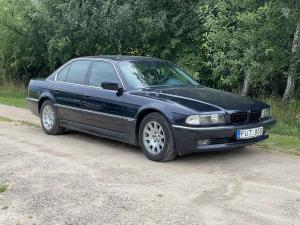 BMW 725 1997 Viļņa vietnē Zils BMW 725 1997 Viļņa, ar dzinēja tilpumu 2.50 L un nobraukumu 365 tūkst. km par 1500 €, foto 1 vietnē AUTOMOTO.COM.LV