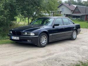 Zils BMW 725 1997 Viļņa, ar dzinēja tilpumu 2.50 L un nobraukumu 365 tūkst. km par 1500 €, foto 4 vietnē AUTOMOTO.COM.LV