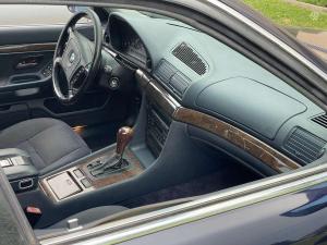 Zils BMW 725 1997 Viļņa, ar dzinēja tilpumu 2.50 L un nobraukumu 365 tūkst. km par 1500 €, foto 15 vietnē AUTOMOTO.COM.LV