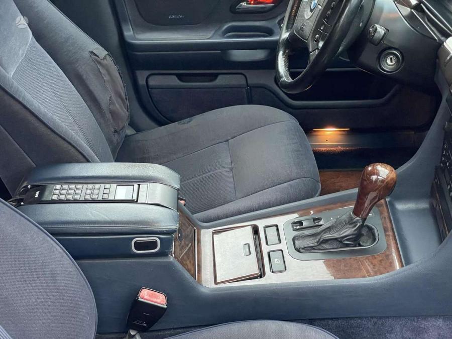 Zils BMW 725 1997 Viļņa, ar dzinēja tilpumu 2.50 L un nobraukumu 365 tūkst. km par 1500 €, foto 26 vietnē AUTOMOTO.COM.LV