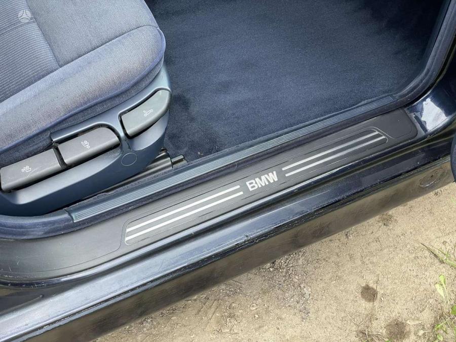 Zils BMW 725 1997 Viļņa, ar dzinēja tilpumu 2.50 L un nobraukumu 365 tūkst. km par 1500 €, foto 29 vietnē AUTOMOTO.COM.LV