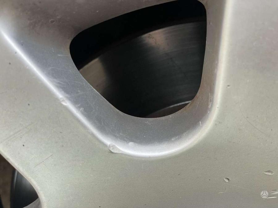Zils BMW 725 1997 Viļņa, ar dzinēja tilpumu 2.50 L un nobraukumu 365 tūkst. km par 1500 €, foto 31 vietnē AUTOMOTO.COM.LV
