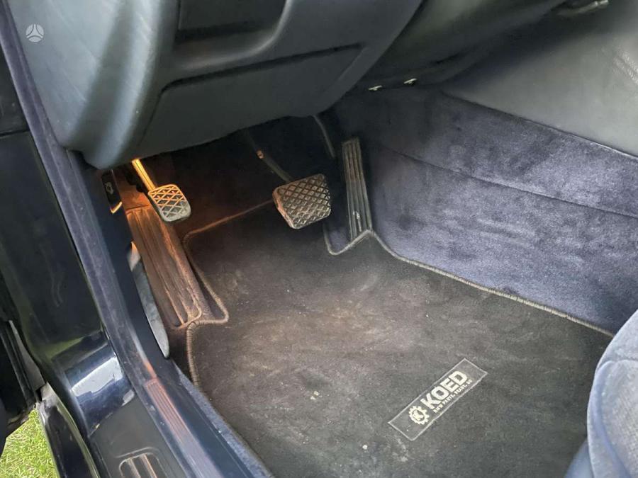 Zils BMW 725 1997 Viļņa, ar dzinēja tilpumu 2.50 L un nobraukumu 365 tūkst. km par 1500 €, foto 39 vietnē AUTOMOTO.COM.LV