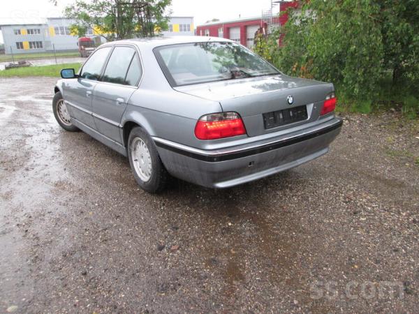 Серый БМВ 725 1996 в Лимбажи, объемом двигателя 2.50 л и пробегом 265 тыс. км за 2500 €, фото 3 на AUTOMOTO.COM.LV