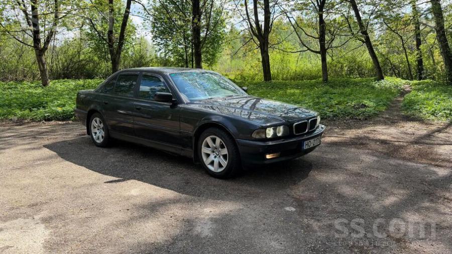 Black BMW 728 1996 in Riga, with an engine capacity of 2.80 L and mileage of 0 thousand km for 4199 €, photo 8 on AUTOMOTO.COM.LV