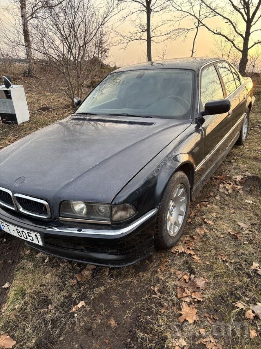 Melns BMW 728 1997 Valmiera, ar dzinēja tilpumu 2.80 L un nobraukumu 319 tūkst. km par 3000 €, foto 1 vietnē AUTOMOTO.COM.LV