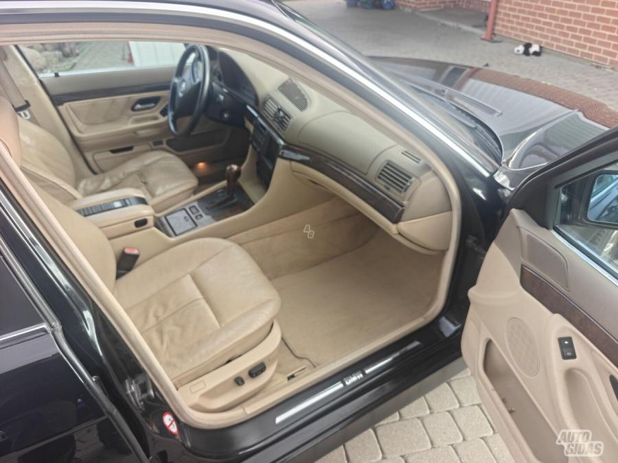 Melns BMW 728 2000 Klaipėda, ar dzinēja tilpumu 2.80 L un nobraukumu 252 tūkst. km par 5200 €, foto 12 vietnē AUTOMOTO.COM.LV