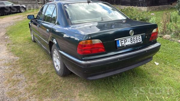 Green BMW 728 1999 in Rezekne, with an engine capacity of 2.80 L and mileage of 353 thousand km for 3500 €, photo 4 on AUTOMOTO.COM.LV