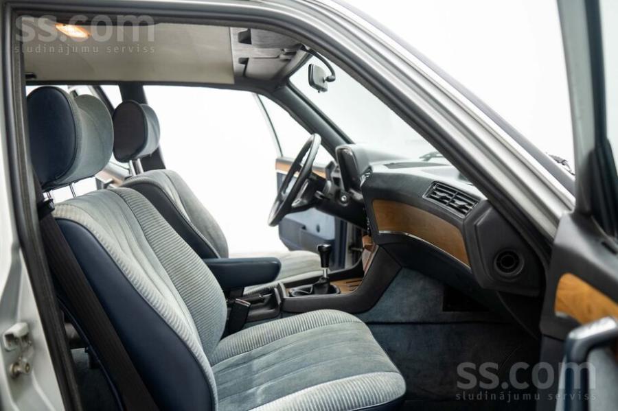 Pelēks BMW 728 1982 Tallina, ar dzinēja tilpumu 2.80 L un nobraukumu 160 tūkst. km par 10999 €, foto 11 vietnē AUTOMOTO.COM.LV