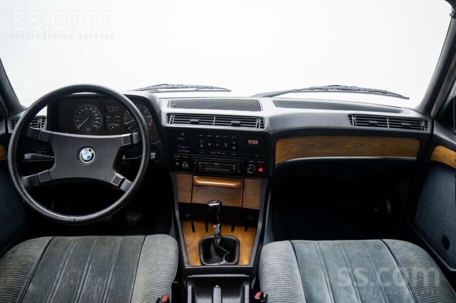 Pelēks BMW 728 1982 Tallina, ar dzinēja tilpumu 2.80 L un nobraukumu 160 tūkst. km par 10999 €, foto 13 vietnē AUTOMOTO.COM.LV