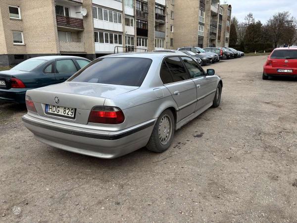 Pelēks BMW 728 1996 Kauņa, ar dzinēja tilpumu 2.79 L un nobraukumu 450 tūkst. km par 3300 €, foto 4 vietnē AUTOMOTO.COM.LV
