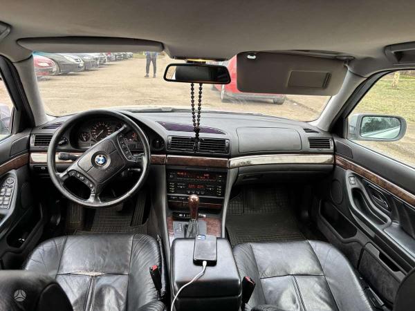 Pelēks BMW 728 1996 Kauņa, ar dzinēja tilpumu 2.79 L un nobraukumu 450 tūkst. km par 3300 €, foto 7 vietnē AUTOMOTO.COM.LV