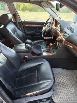 Grey BMW 728 2000 in Daugavpils, with an engine capacity of 2.80 L and mileage of 290 thousand km for 3500 €, photo 6 on AUTOMOTO.COM.LV