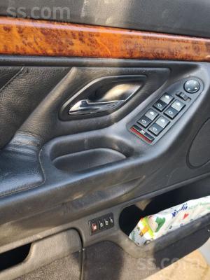 Grey BMW 728 2000 in Daugavpils, with an engine capacity of 2.80 L and mileage of 290 thousand km for 3500 €, photo 12 on AUTOMOTO.COM.LV