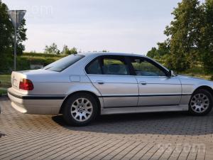Grey BMW 728 2000 in Daugavpils, with an engine capacity of 2.80 L and mileage of 290 thousand km for 3500 €, photo 17 on AUTOMOTO.COM.LV
