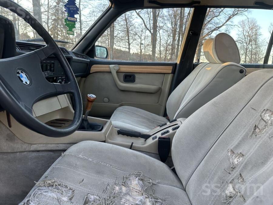 BMW 728 1981 Tukums, ar dzinēja tilpumu 2.80 L un nobraukumu 130 tūkst. km par 4500 €, foto 12 vietnē AUTOMOTO.COM.LV