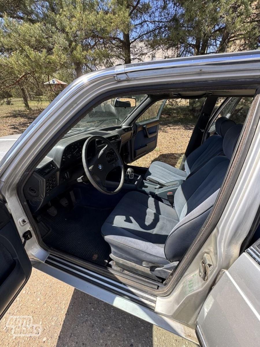 BMW 728 1986 in Lazdijai, with an engine capacity of 2.80 L and mileage of 194 thousand km for 7200 €, photo 12 on AUTOMOTO.COM.LV