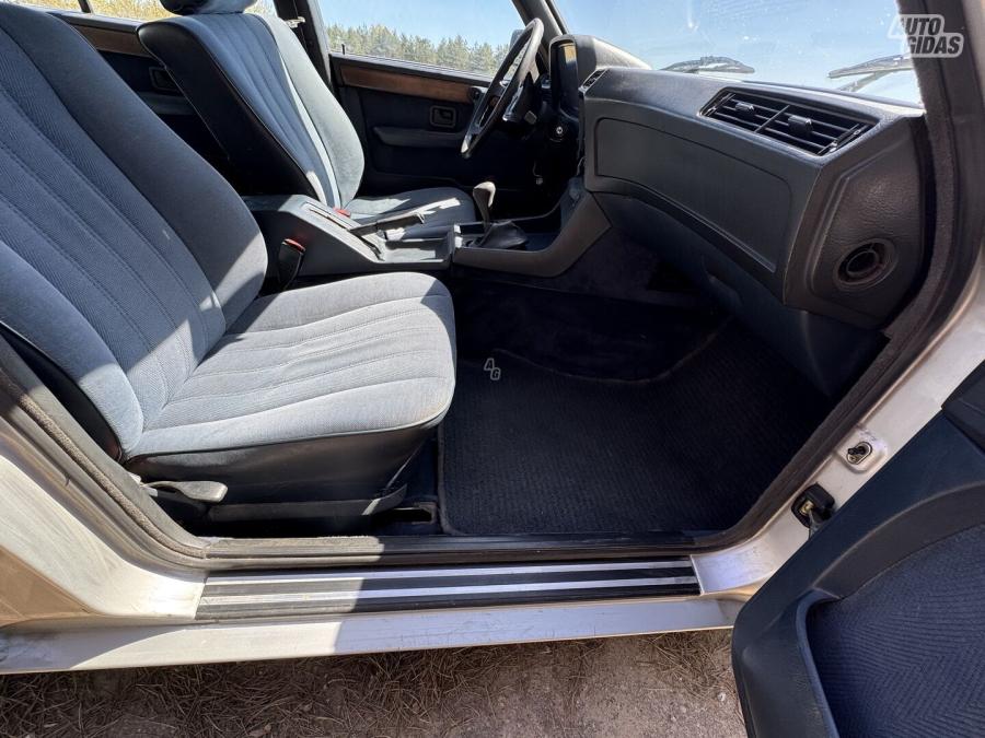 BMW 728 1986 in Lazdijai, with an engine capacity of 2.80 L and mileage of 194 thousand km for 7200 €, photo 15 on AUTOMOTO.COM.LV