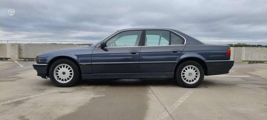 BMW 728 1997 Viļņa, ar dzinēja tilpumu 2.80 L un nobraukumu 370 tūkst. km par 3200 €, foto 1 vietnē AUTOMOTO.COM.LV