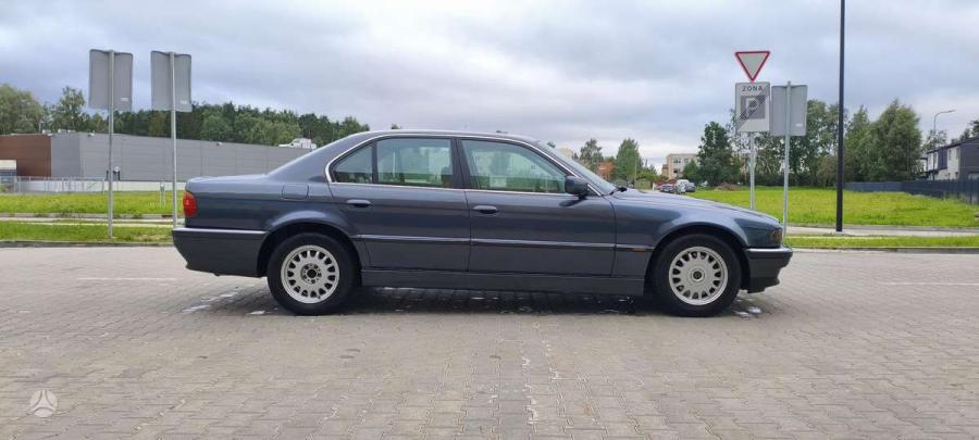 BMW 728 1997 Viļņa, ar dzinēja tilpumu 2.80 L un nobraukumu 370 tūkst. km par 3200 €, foto 15 vietnē AUTOMOTO.COM.LV