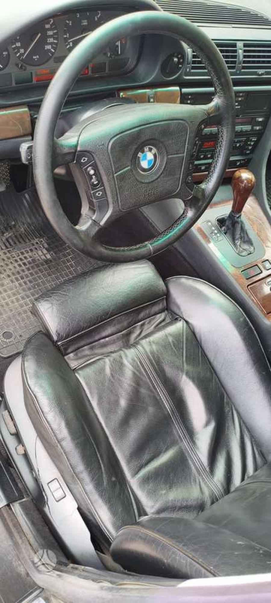 BMW 728 1997 Viļņa, ar dzinēja tilpumu 2.80 L un nobraukumu 370 tūkst. km par 3200 €, foto 19 vietnē AUTOMOTO.COM.LV