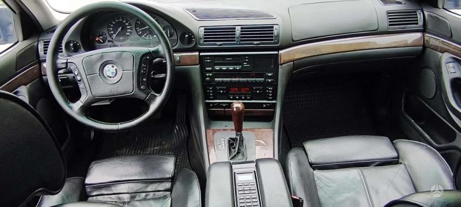BMW 728 1997 Viļņa, ar dzinēja tilpumu 2.80 L un nobraukumu 370 tūkst. km par 3200 €, foto 22 vietnē AUTOMOTO.COM.LV