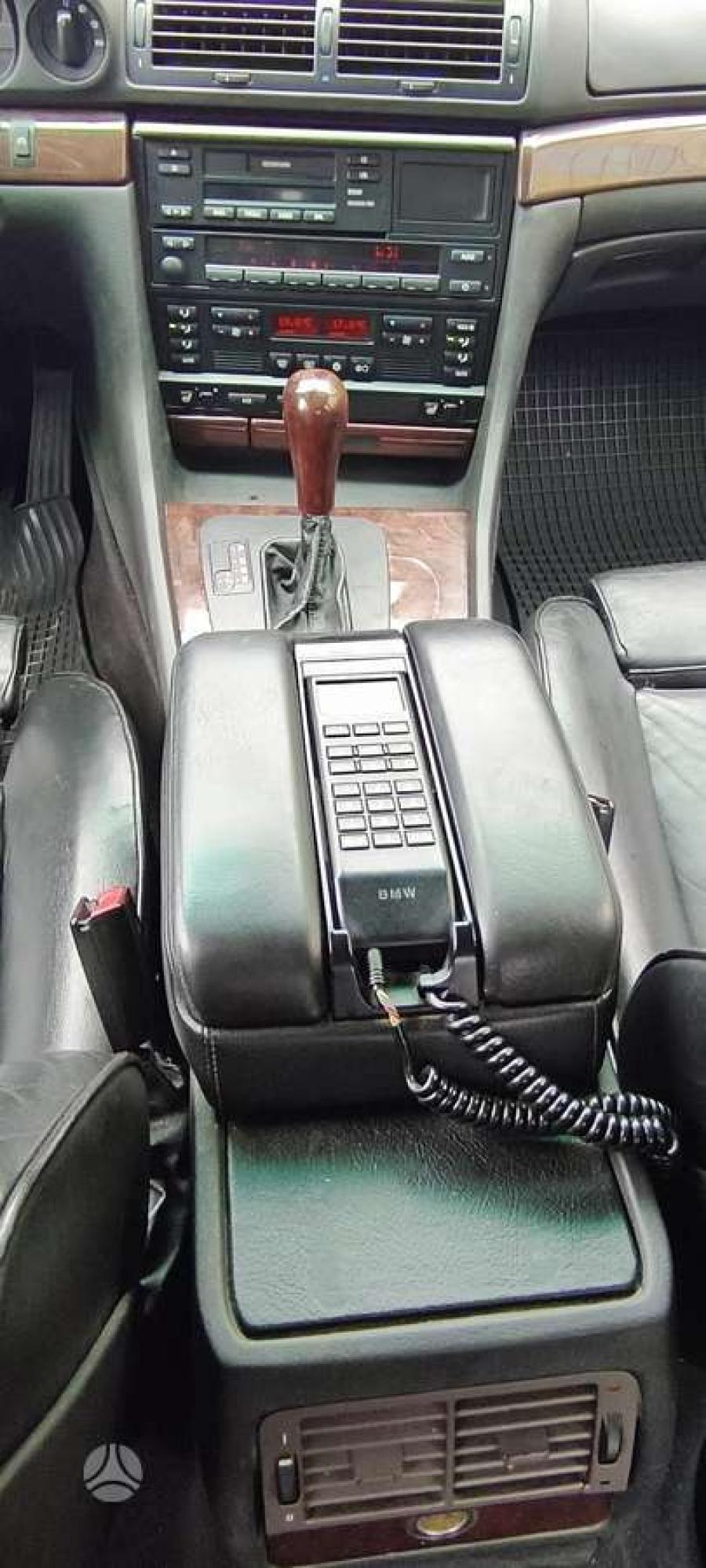 BMW 728 1997 Viļņa, ar dzinēja tilpumu 2.80 L un nobraukumu 370 tūkst. km par 3200 €, foto 24 vietnē AUTOMOTO.COM.LV