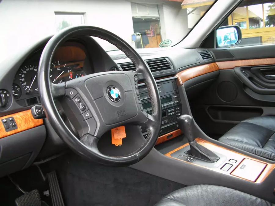 BMW 728 1998 in Sigulda, with an engine capacity of 2.80 L and mileage of 271 thousand km for 7950 €, photo 20 on AUTOMOTO.COM.LV